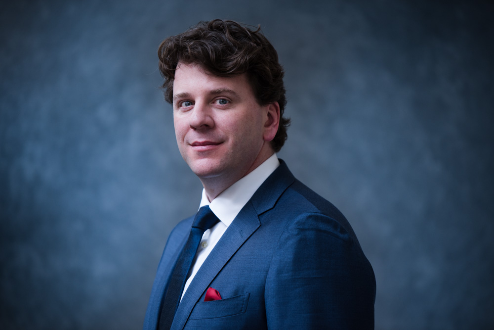 Dominic Seldis | Biography - HB artistmanagement